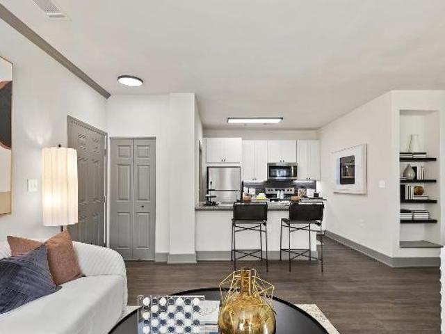 1 Br, 1 bath, Apartment 200 Brook Arbor Dr