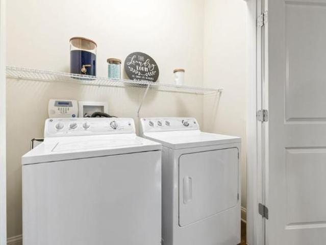 1 Br, 1 bath, Apartment 200 Dominion Oak Cir