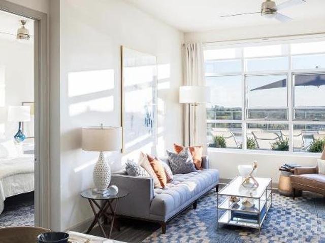 1 Br, 1 bath, Apartment 200 Park at North Hills St