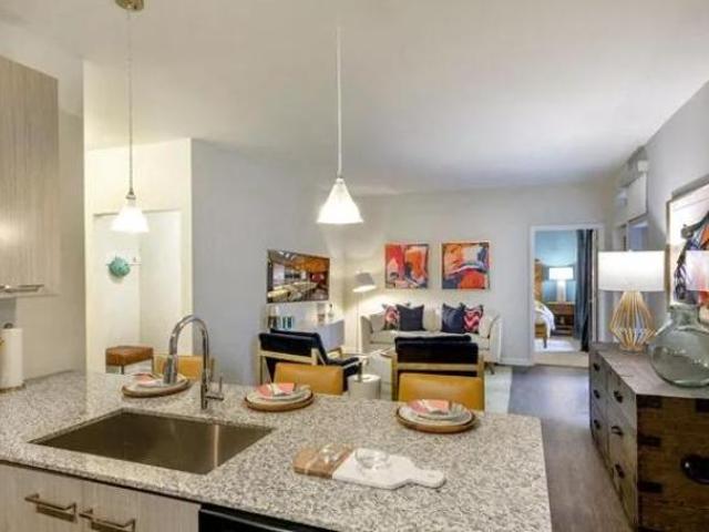 1 Br, 1 bath, Apartment 201 S Elliott Rd