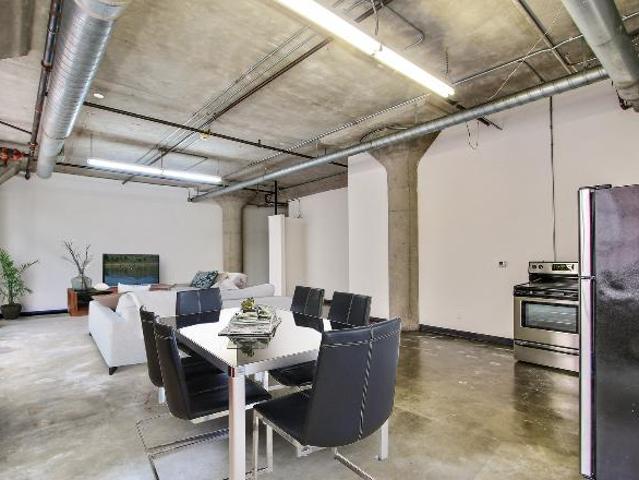 1 Br, 1 bath, Apartment 201 S Santa Fe