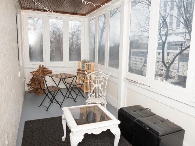 1 Br, 1 bath, Apartment 2023 Edgecliff Point