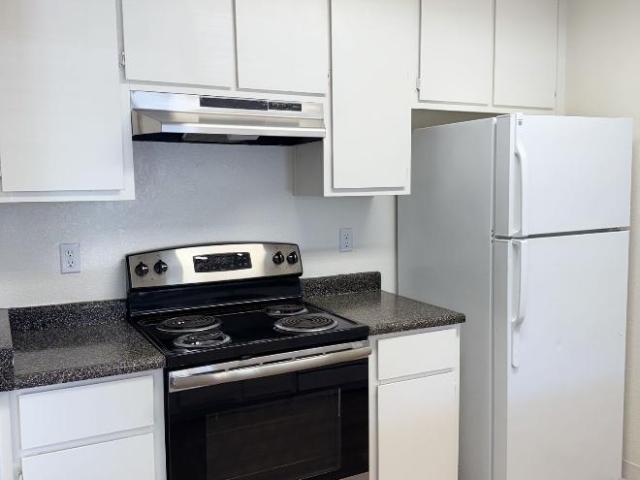 1 Br, 1 bath, Apartment 2020 Wright St