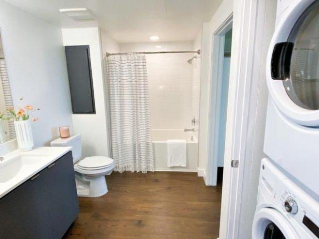 1 Br, 1 bath, Apartment 2020 El Cajon Blvd