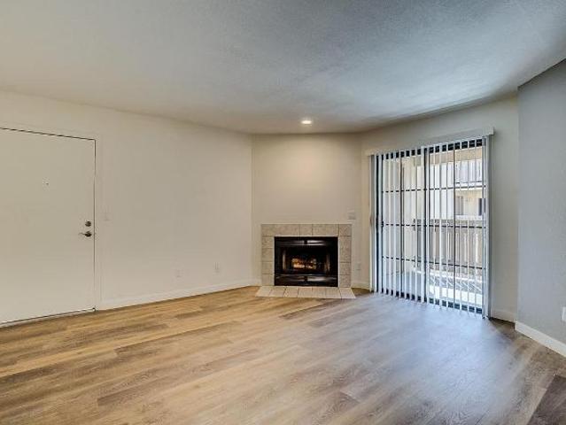 1 Br, 1 bath, Apartment 20244 N 31st Ave