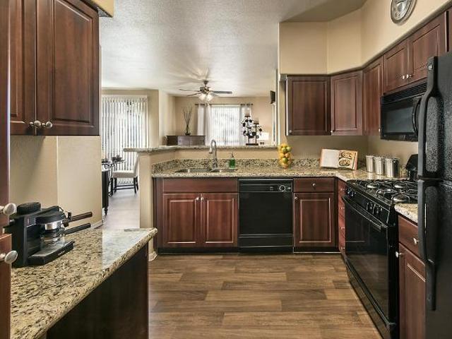 1 Br, 1 bath, Apartment 20251 N 75th Avenue