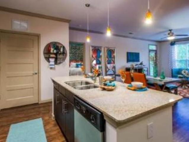 1 Br, 1 bath, Apartment 2025 Barrett Lakes Blvd NW