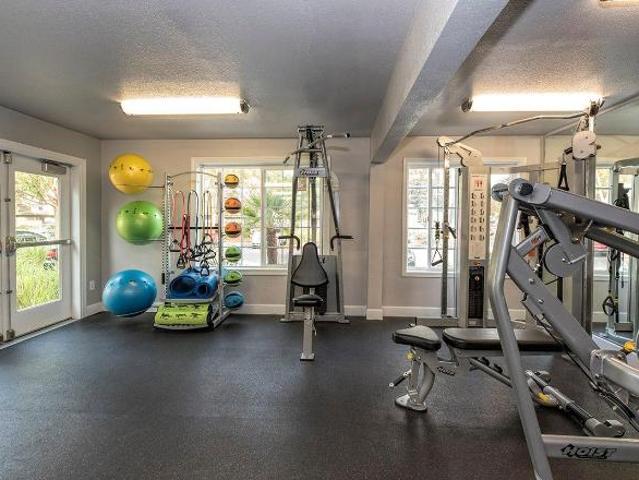 1 Br, 1 bath, Apartment 2028 San Juan Rd