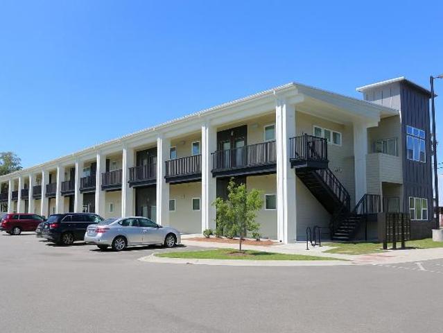 1 Br, 1 bath, Apartment 203 Wright St