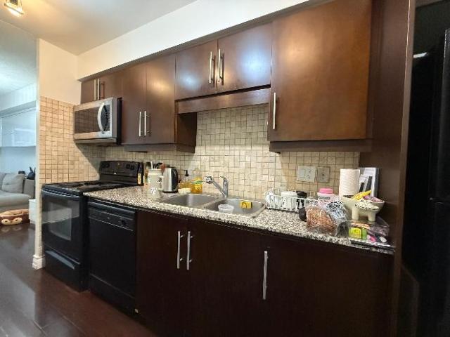 1 Br, 1 bath, Apartment 20 Blue Jays Way