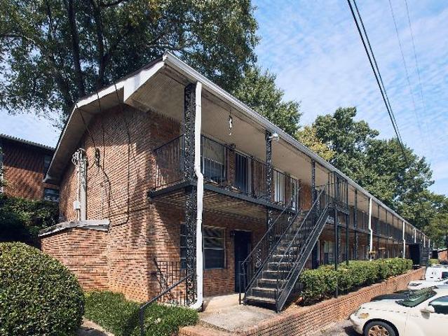 1 Br, 1 bath, Apartment 2151 Lenox Rd NE