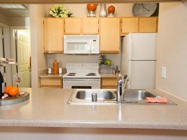 1 Br, 1 bath, Apartment 2155 E Liberty Ln