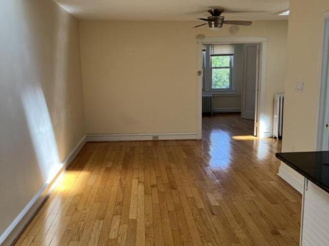 1 Br, 1 bath, Apartment 215 North Black Horse Pike