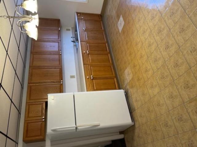 1 Br, 1 bath, Apartment 216 Mckean Avenue