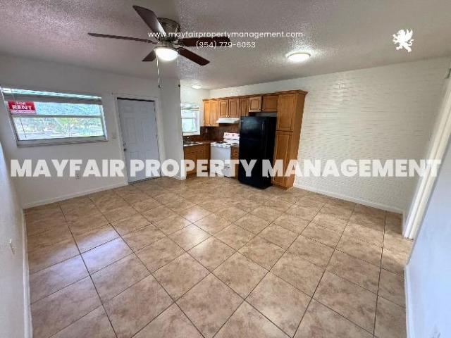 1 Br, 1 bath, Apartment 216 North 61st Avenue