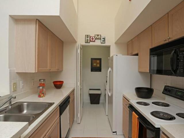 1 Br, 1 bath, Apartment 216 Three Islands Blvd