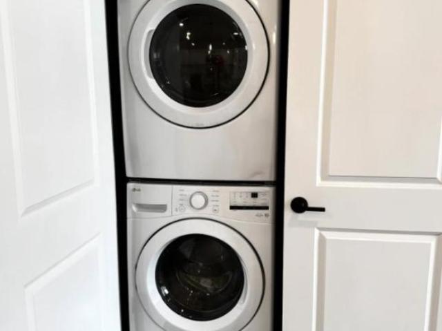 1 Br, 1 bath, Apartment 217 Lincolnway