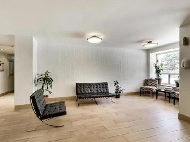 1 Br, 1 bath, Apartment 2100 Bathurst St