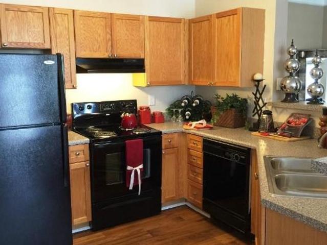 1 Br, 1 bath, Apartment 2100 Southwood Blvd