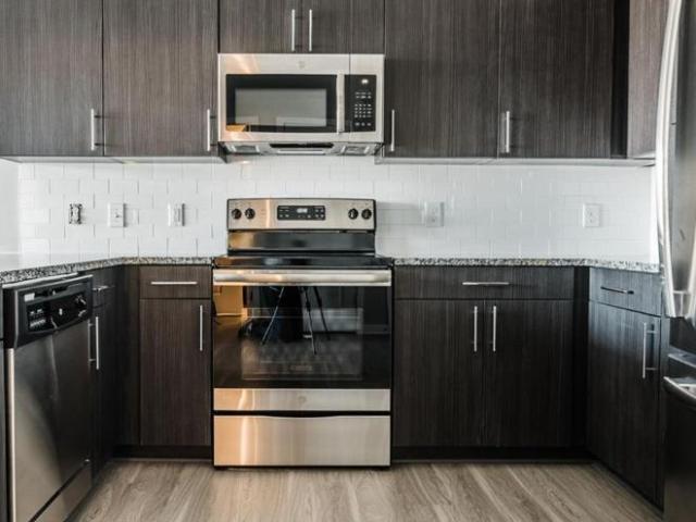 1 Br, 1 bath, Apartment 2120 N Brevard St