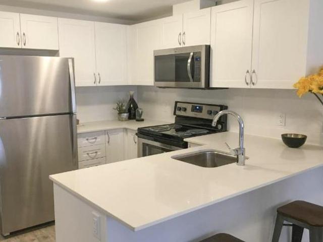 1 Br, 1 bath, Apartment 212 Davis Dr