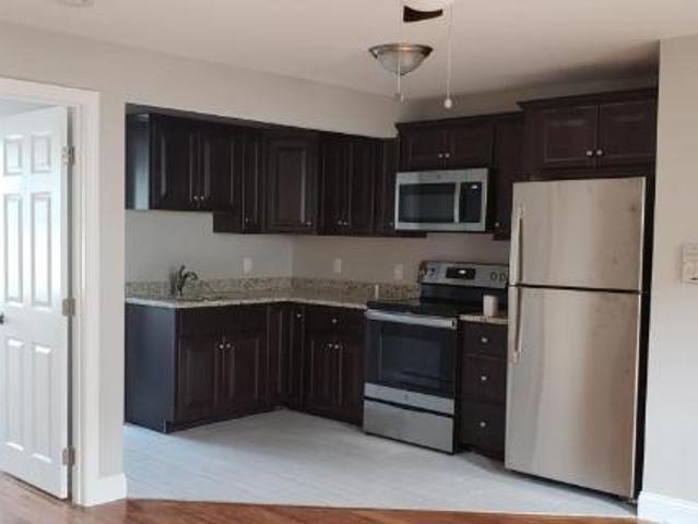 1 Br, 1 bath, Apartment 212 Robeson St