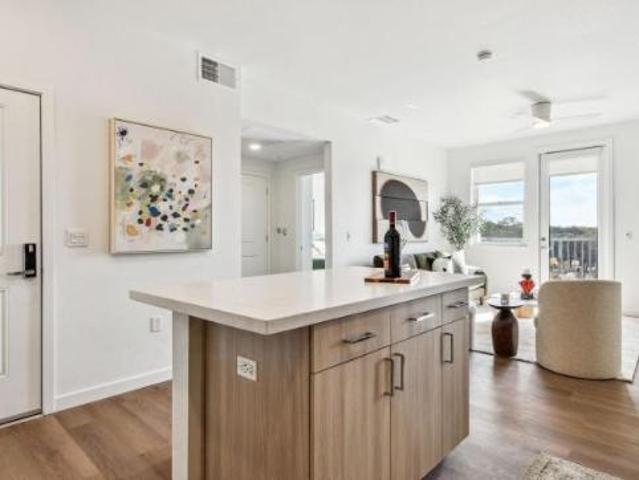 1 Br, 1 bath, Apartment 2137 Iron Point Rd