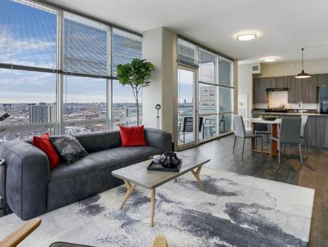 1 Br, 1 bath, Apartment 2138 S Indiana Ave