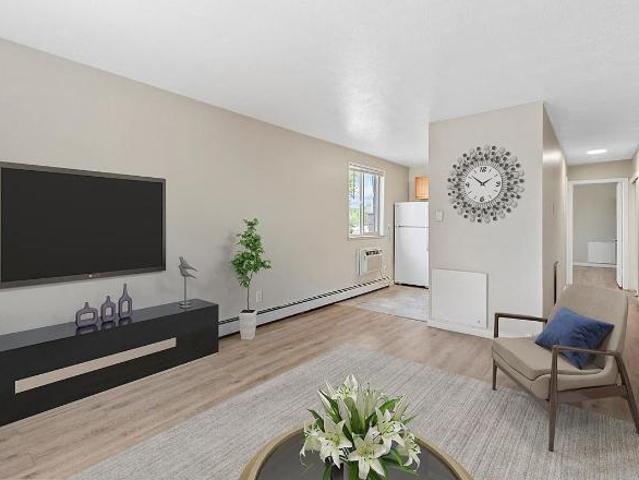 1 Br, 1 bath, Apartment 21 Logan Street