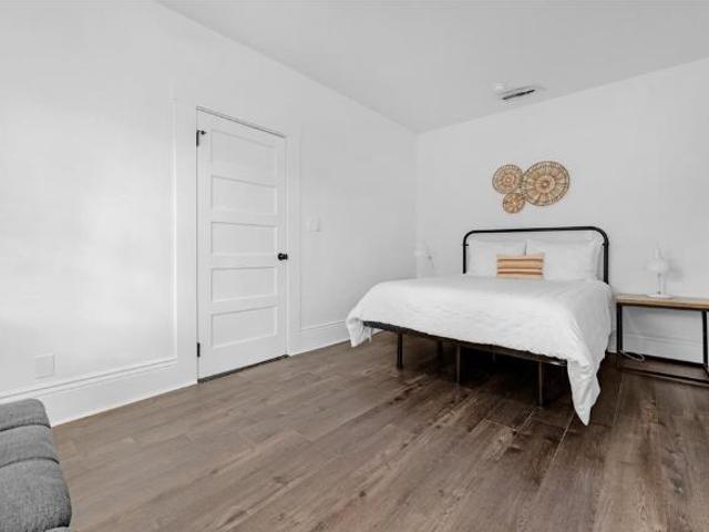 1 Br, 1 bath, Apartment 224 North Fulton Street