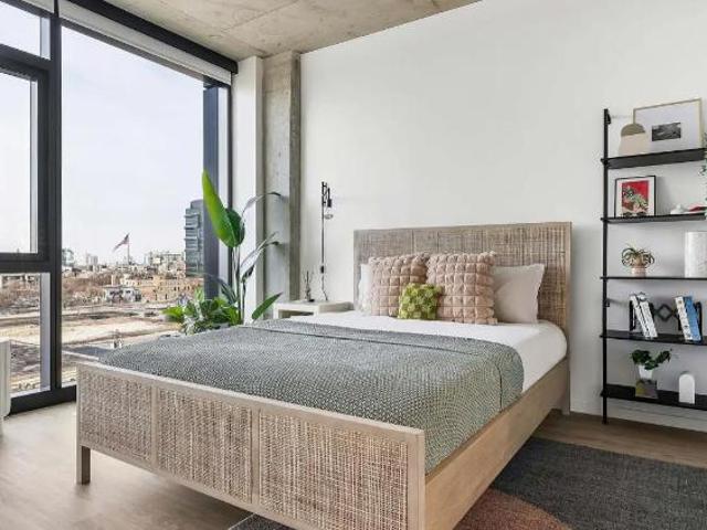 1 Br, 1 bath, Apartment 225 N Elizabeth St