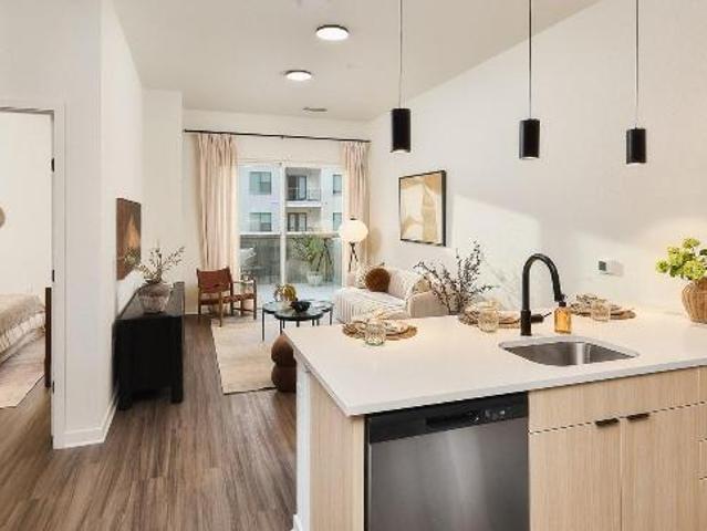 1 Br, 1 bath, Apartment 225 E Cimarron Street