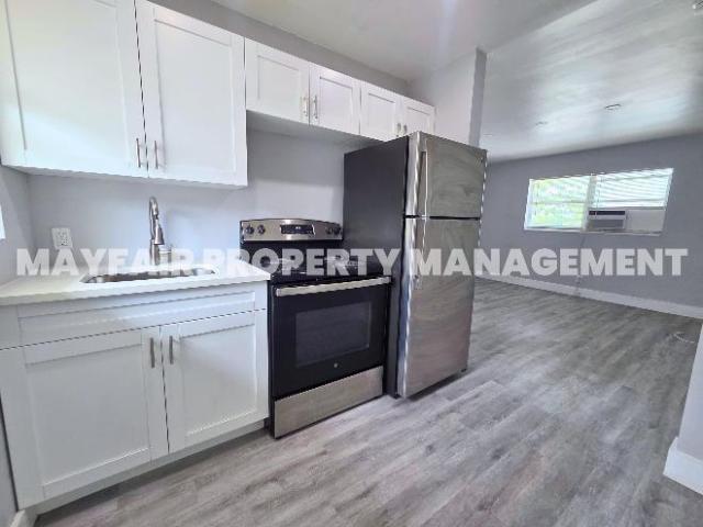 1 Br, 1 bath, Apartment 225 Iowa Avenue