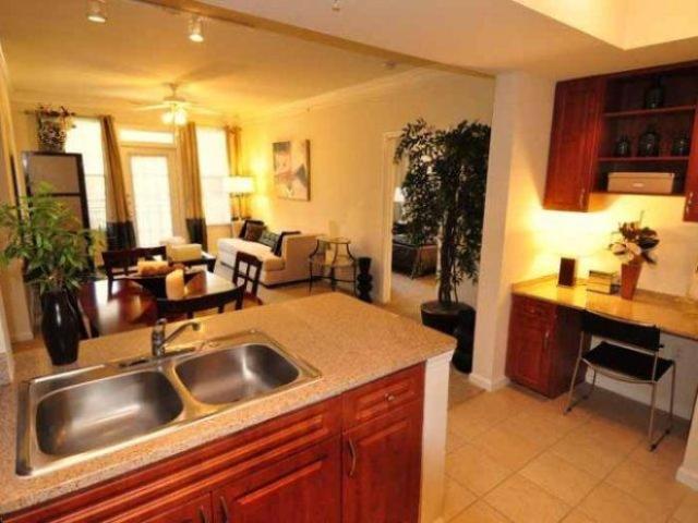 1 Br, 1 bath, Apartment 225 26th St NW
