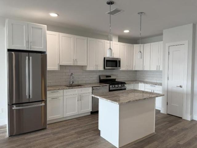 1 Br, 1 bath, Apartment 228 Park Avenue