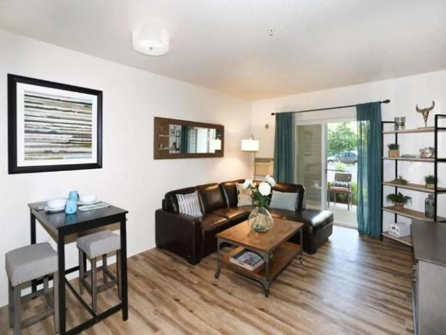 1 Br, 1 bath, Apartment 2200 Great Northern Ave