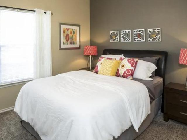 1 Br, 1 bath, Apartment 2200 N Belt Line Road