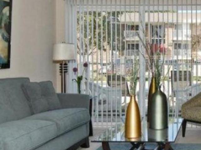 1 Br, 1 bath, Apartment 2200 S Butterfield Rd