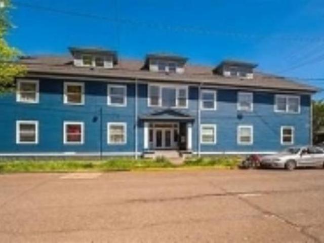 1 Br, 1 bath, Apartment 2214 5th Street