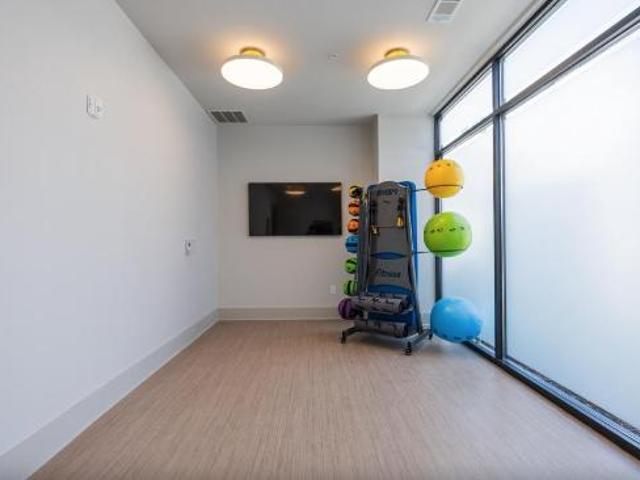 1 Br, 1 bath, Apartment 2220 Berryhill Rd