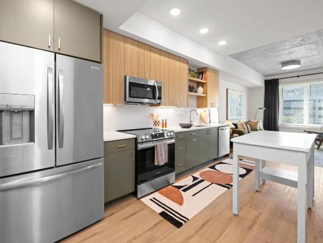 1 Br, 1 bath, Apartment 222 N West St