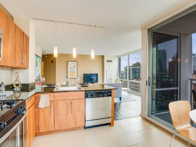 1 Br, 1 bath, Apartment 222 W Erie St