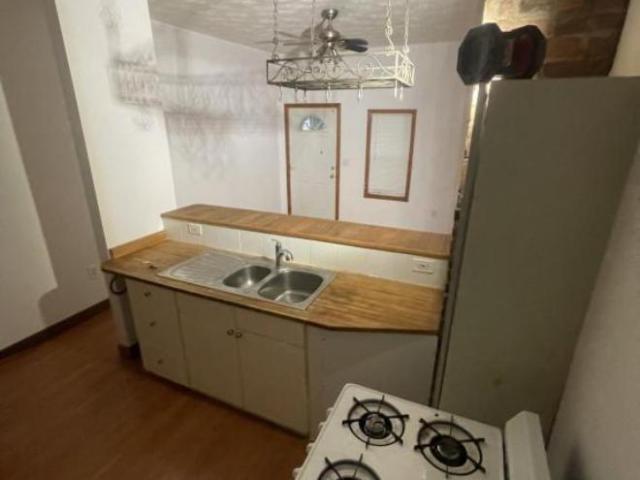 1 Br, 1 bath, Apartment 2359 W 5th St