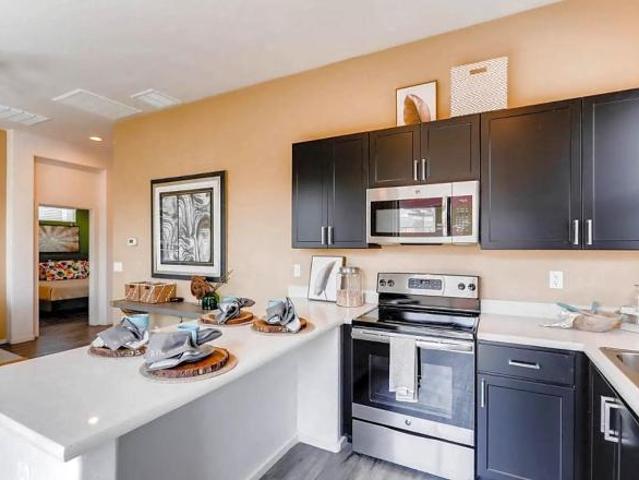 1 Br, 1 bath, Apartment 23700 N 23rd Ave