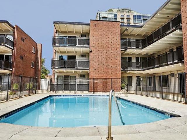 1 Br, 1 bath, Apartment 237 N Pearl St