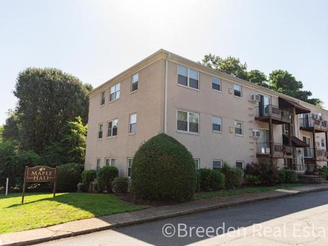 1 Br, 1 bath, Apartment 239 Maple Street