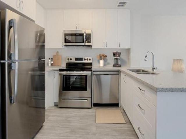 1 Br, 1 bath, Apartment 2303 Eglington Ave E