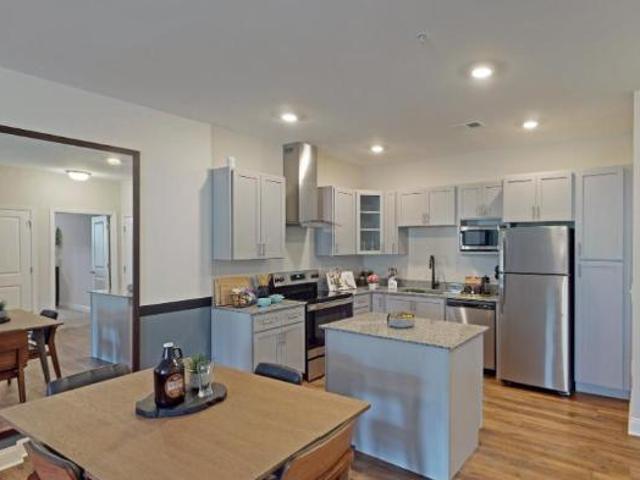 1 Br, 1 bath, Apartment 2310 Vantage Point