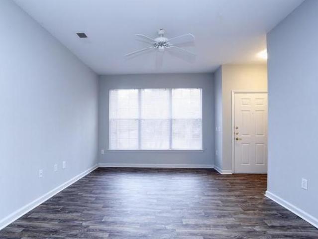 1 Br, 1 bath, Apartment 2335 Broad St