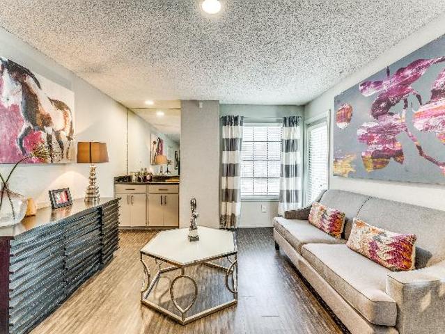1 Br, 1 bath, Apartment 2336 Douglas St